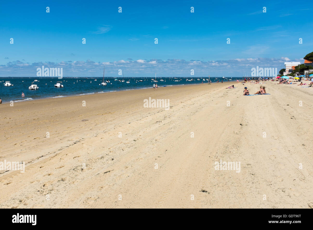 Arcachon beach hi-res stock photography and images - Alamy