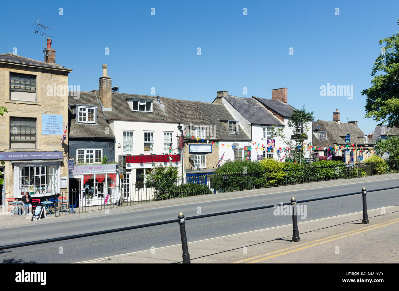 Middle row hi-res stock photography and images - Alamy