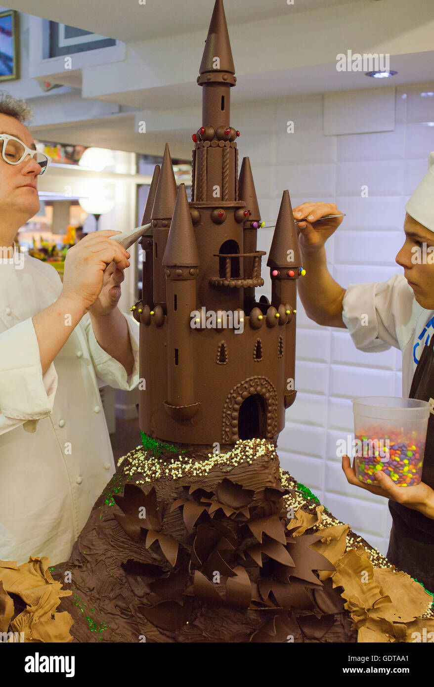 La mona cake hi-res stock photography and images - Alamy