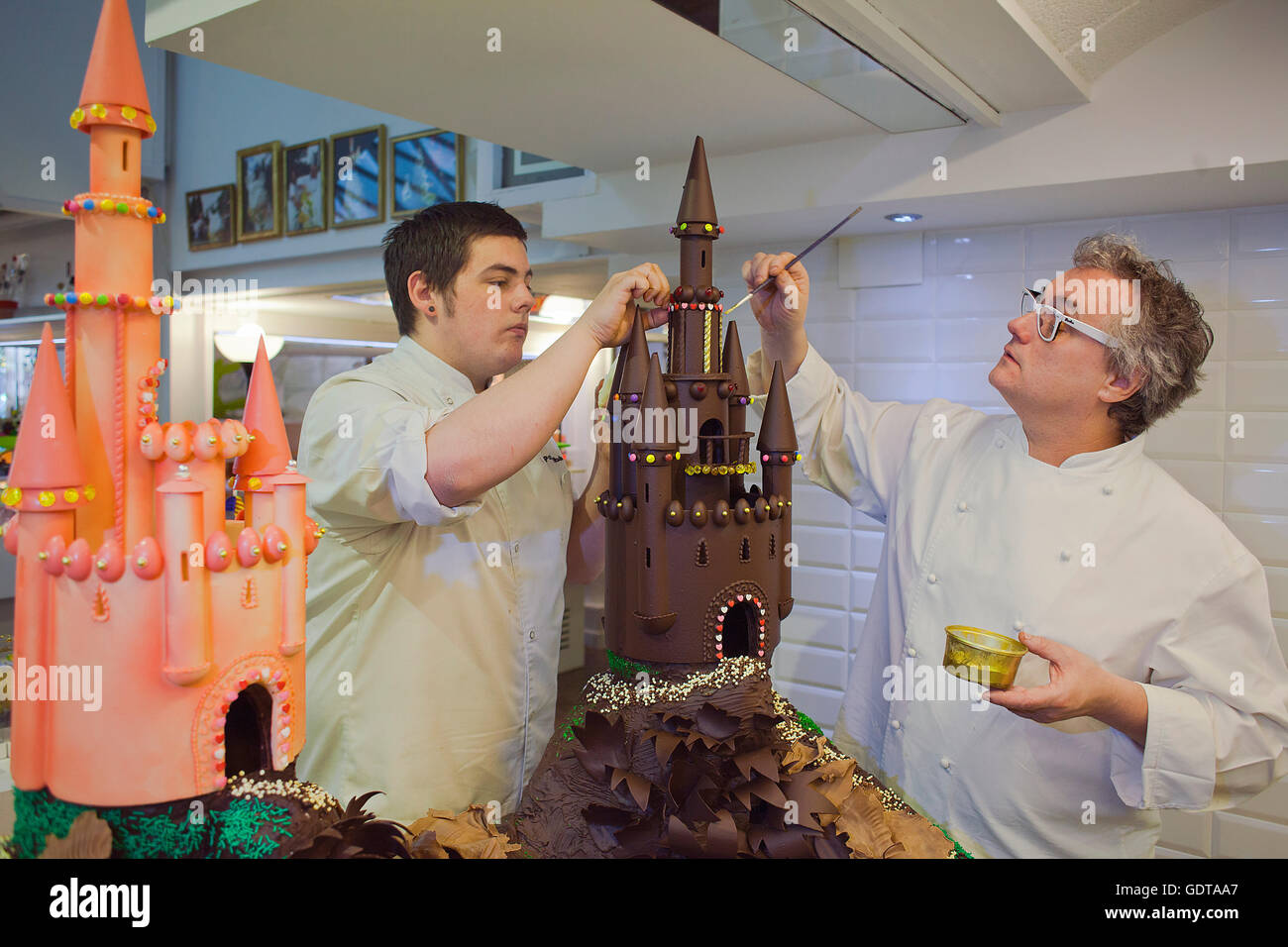 La mona cake hi-res stock photography and images - Alamy