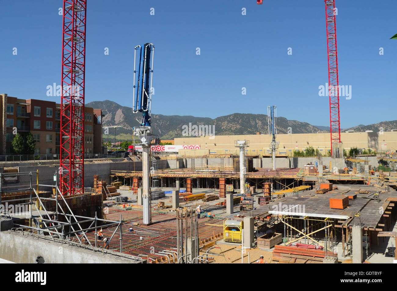 Commercial and technology industries hi-res stock photography and ...