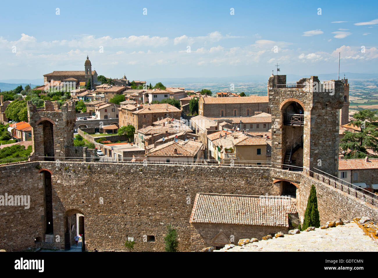 Tuscan fortress hi-res stock photography and images - Alamy