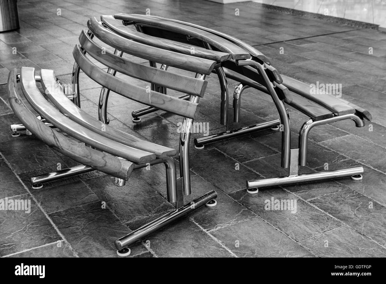 Steel empty bench hi-res stock photography and images - Alamy