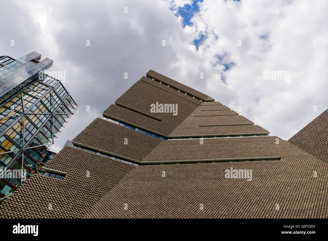 Switch house tate modern hi-res stock photography and images - Alamy