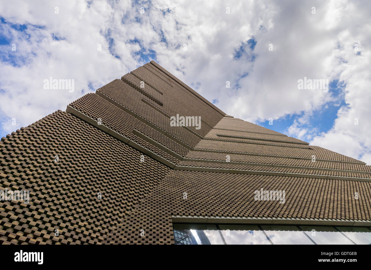Switch house tate modern hi-res stock photography and images - Alamy