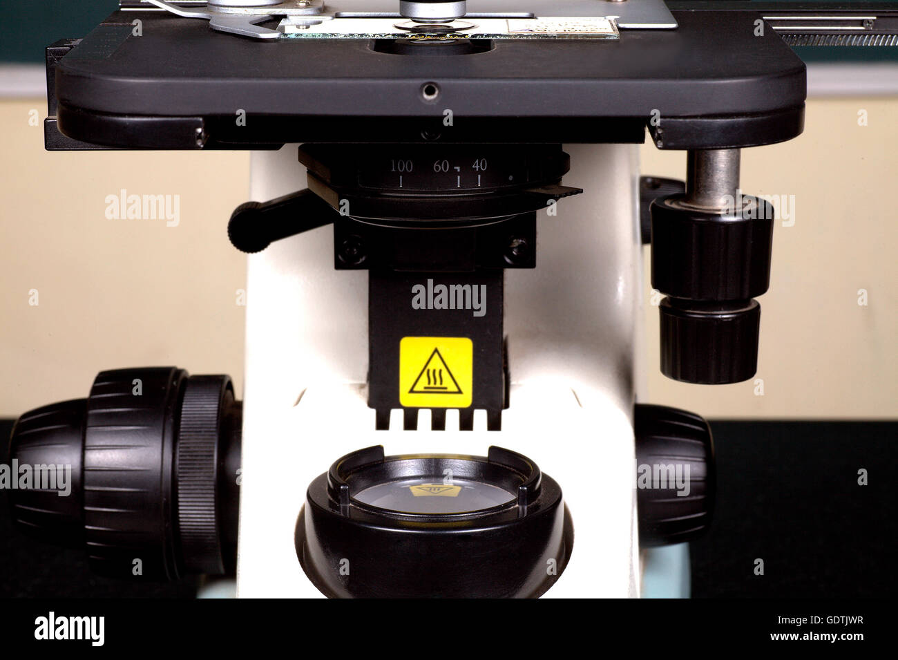 Microscope stage hi-res stock photography and images - Alamy