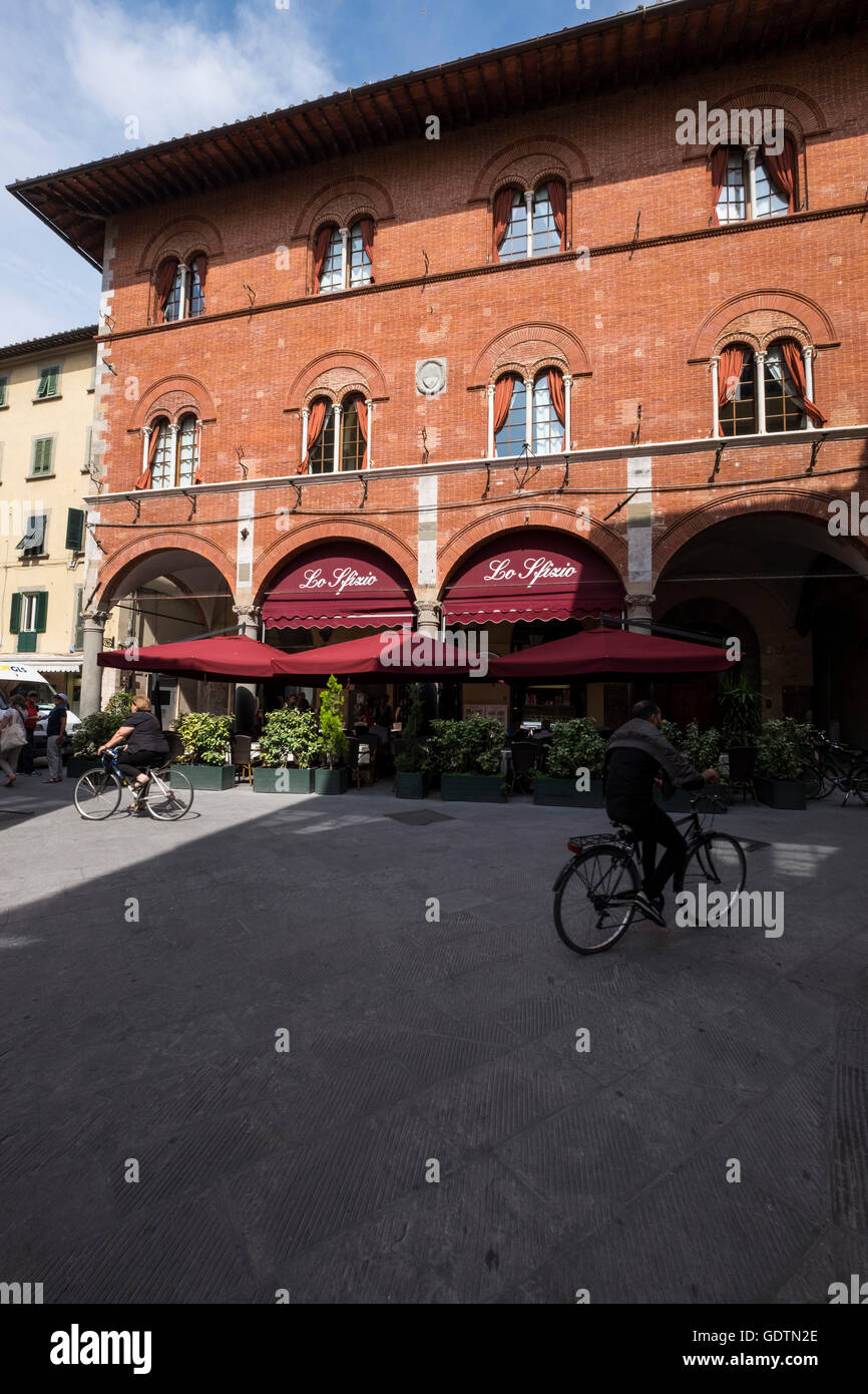 Restaurant Lo Sfizio on the Borgo stretto, Pisa, Tuscany, Italy Stock ...