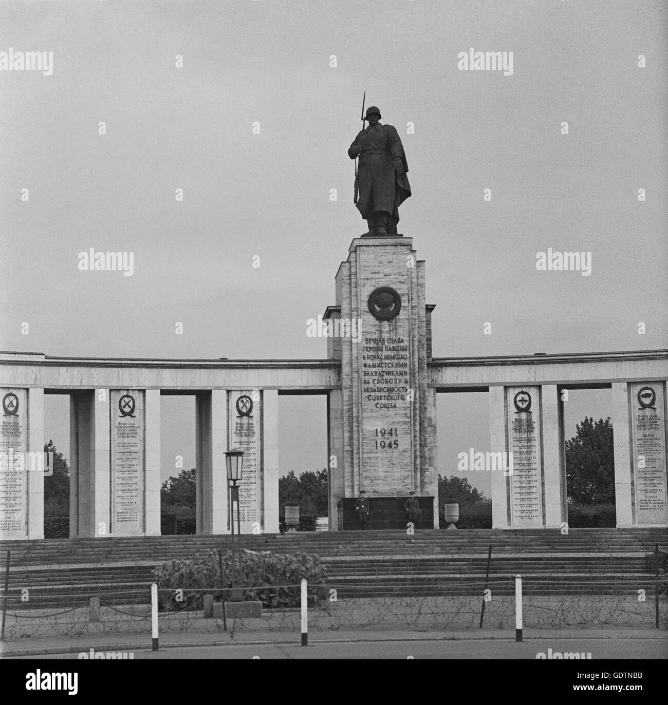 Soviet War Memorial in the Tiergarten in Berlin, 1964 Stock Photo - Alamy