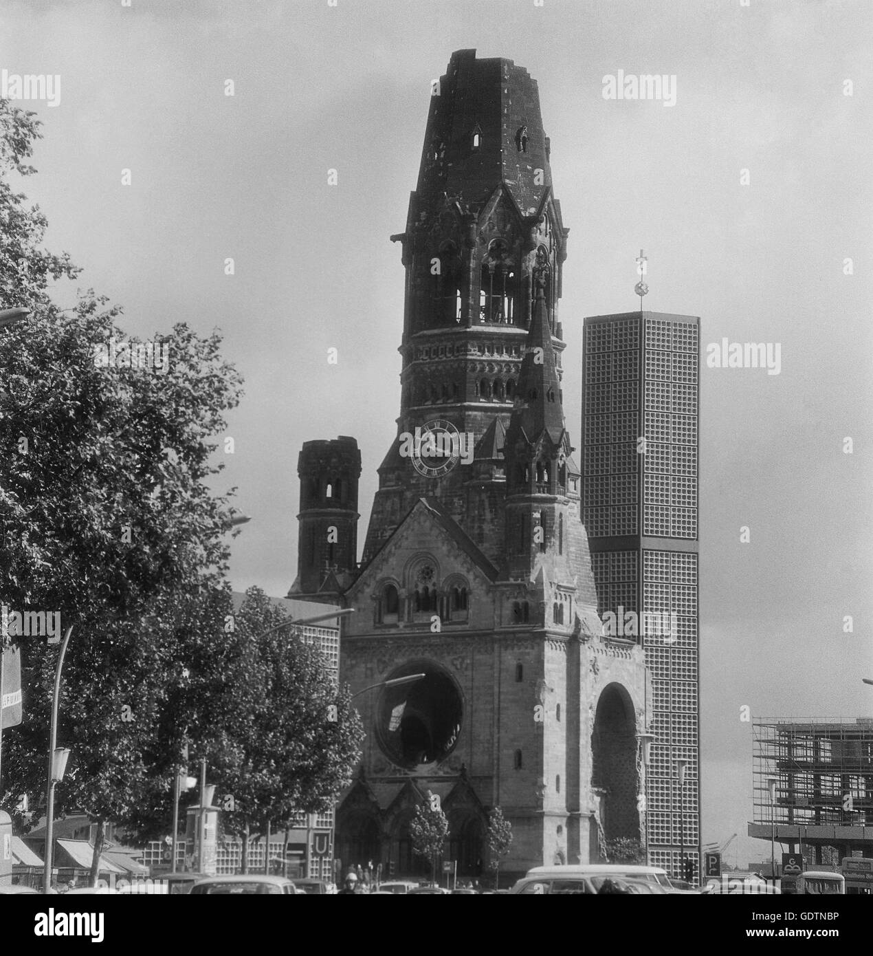 Kaiser Wilhelm Memorial Church in Berlin, 1964 Stock Photo - Alamy