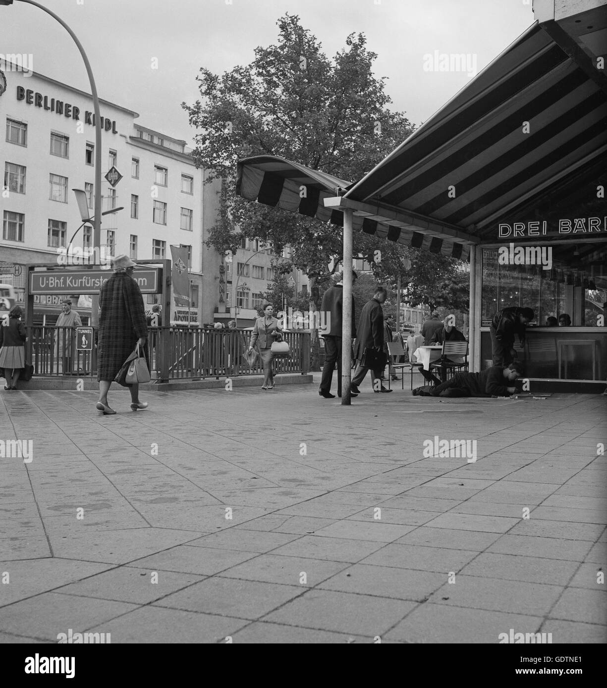 Passersby passers by Black and White Stock Photos & Images - Alamy