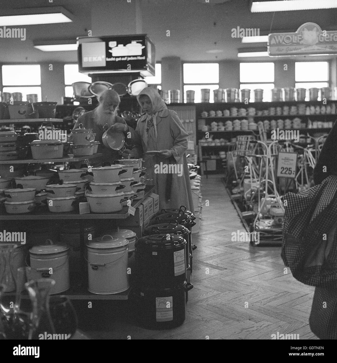 Scarf store Black and White Stock Photos & Images - Alamy