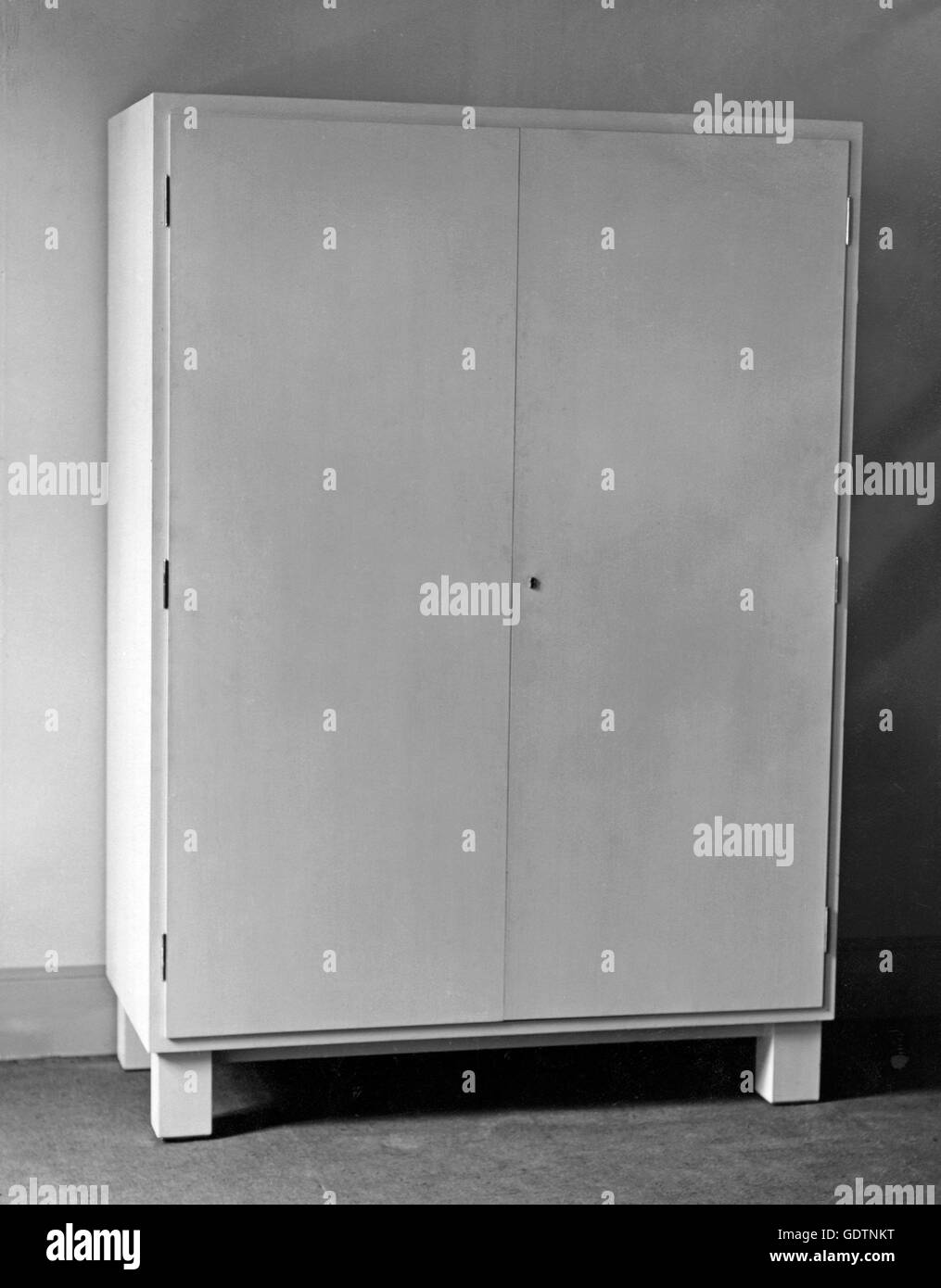 Historical wardrobe hi-res stock photography and images - Alamy