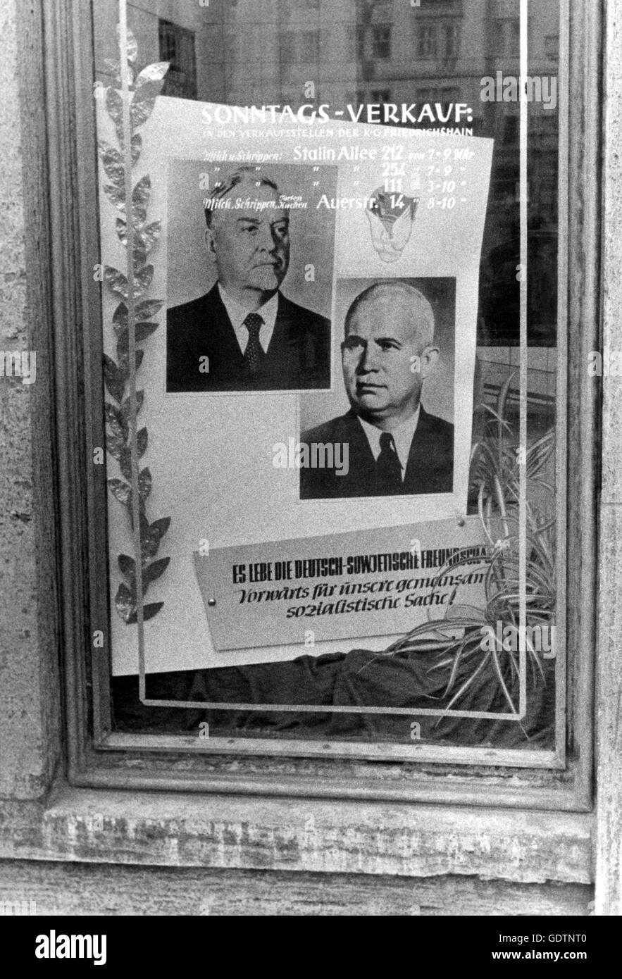 Publicity of the german-soviet friendship with photographs of Nikolai ...