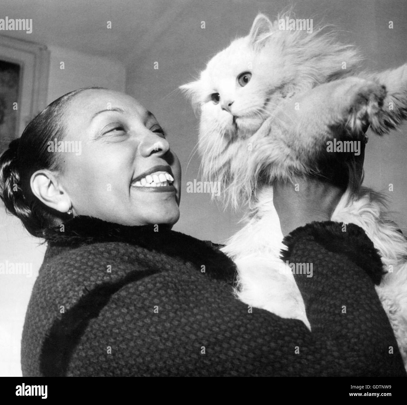 Josephine baker show hi-res stock photography and images - Alamy