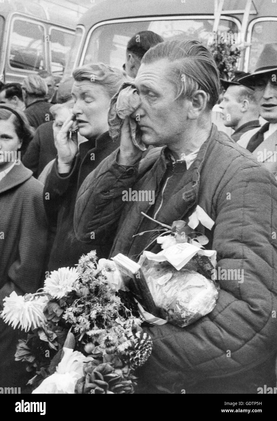 German Homecomer from Russia in camp Friedland, 1955 Stock Photo - Alamy