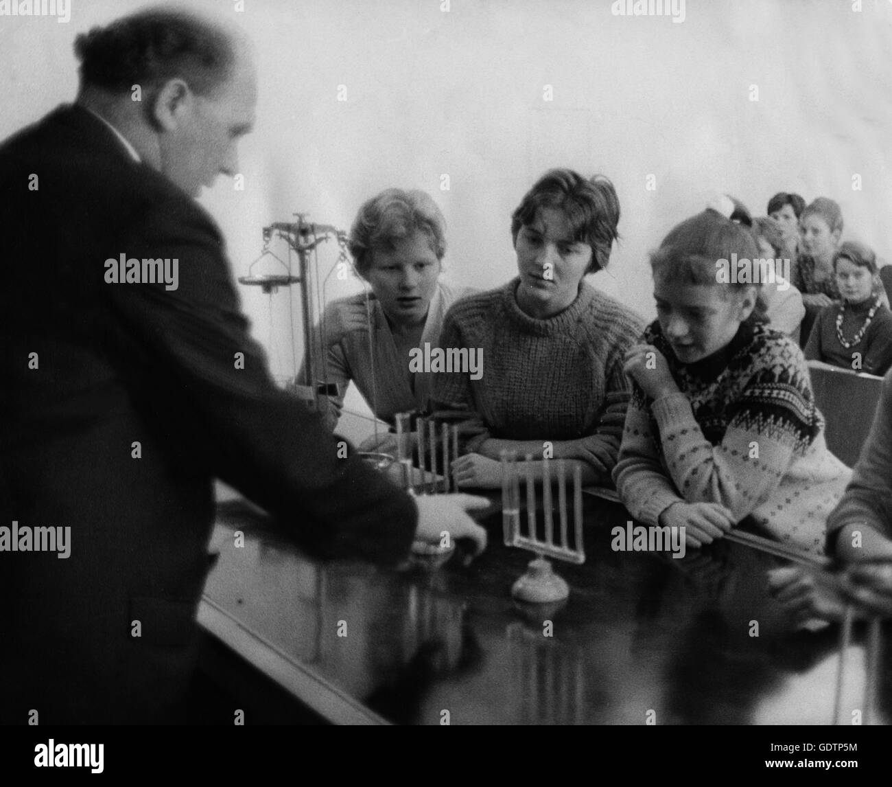 School 1958 hi-res stock photography and images - Alamy