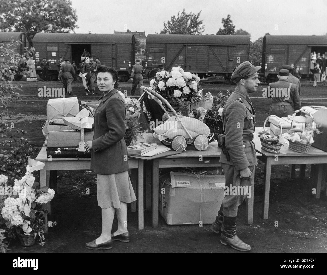 Retreat of the soviet troups out of Magdeburg, 1956 Stock Photo - Alamy
