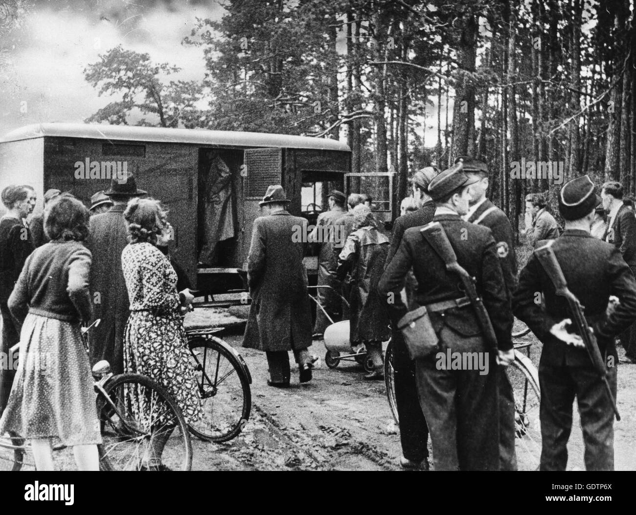 Bavarian police officers hi-res stock photography and images - Alamy