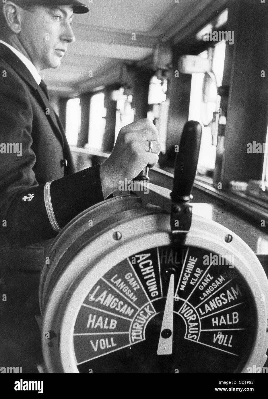 Telegraph on ship bridge hi-res stock photography and images - Alamy