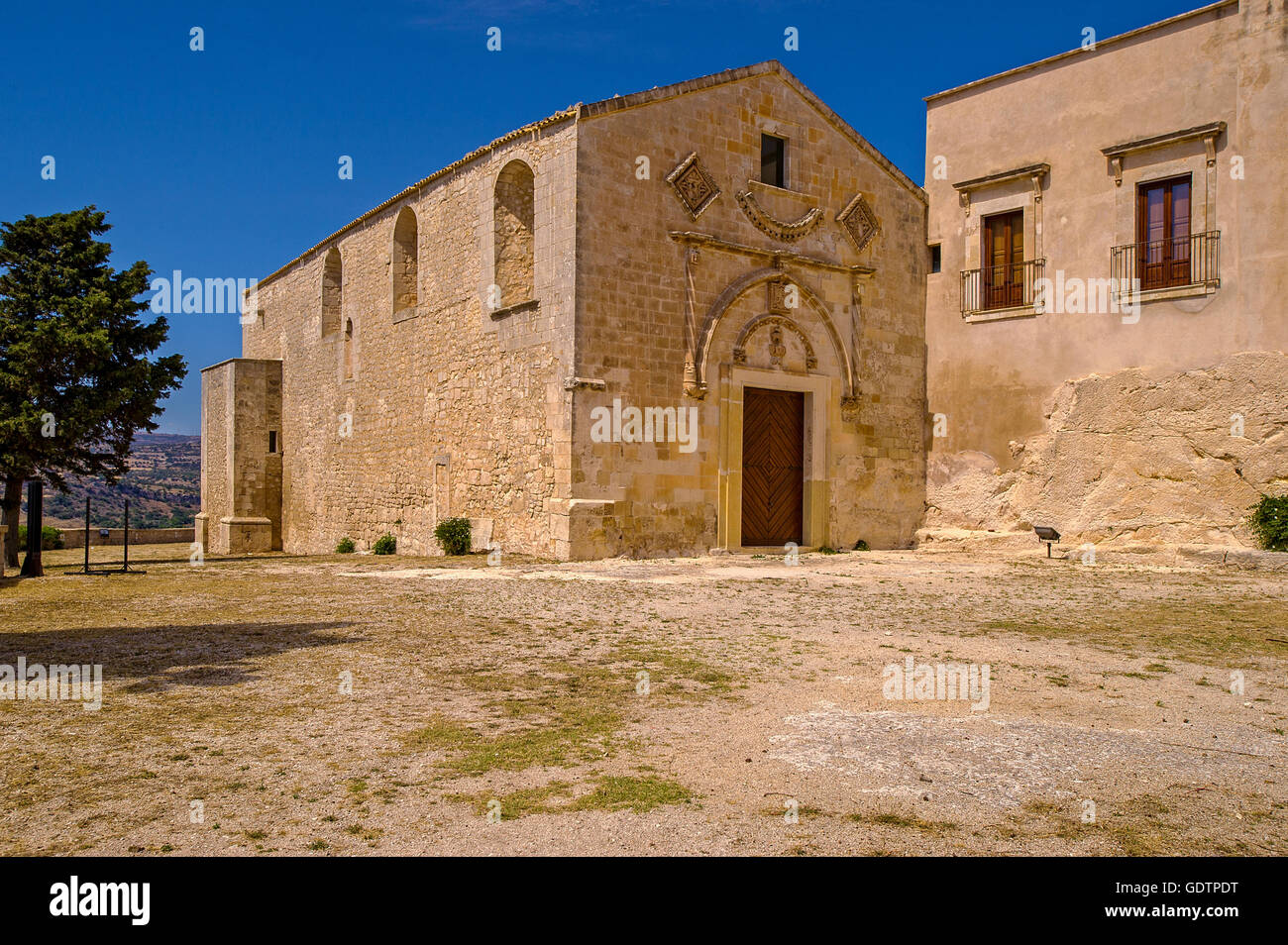 Convento della croce hi-res stock photography and images - Alamy