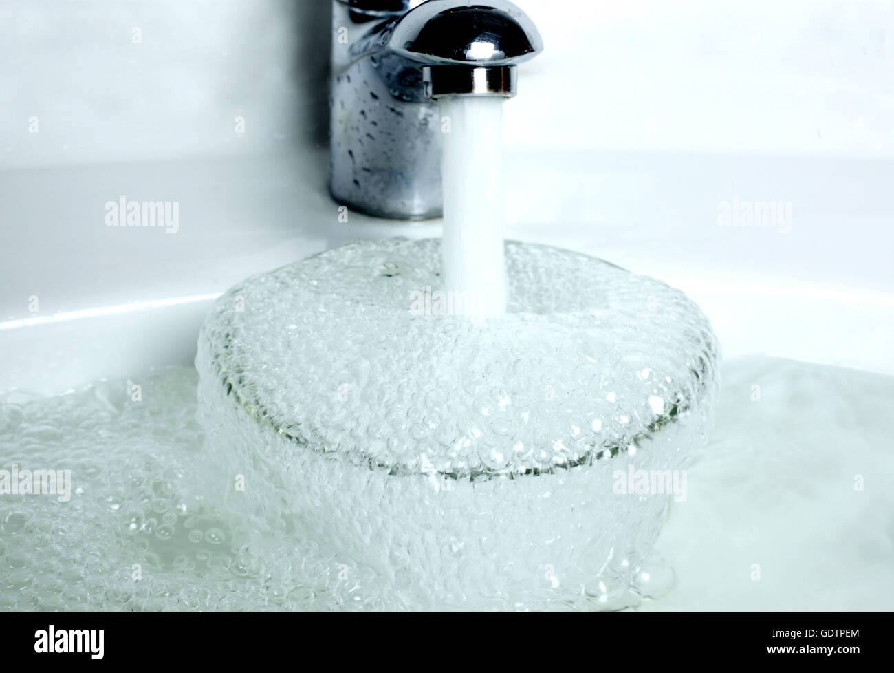 05 02 12 fresh sparkling water in water glass hi-res stock photography ...