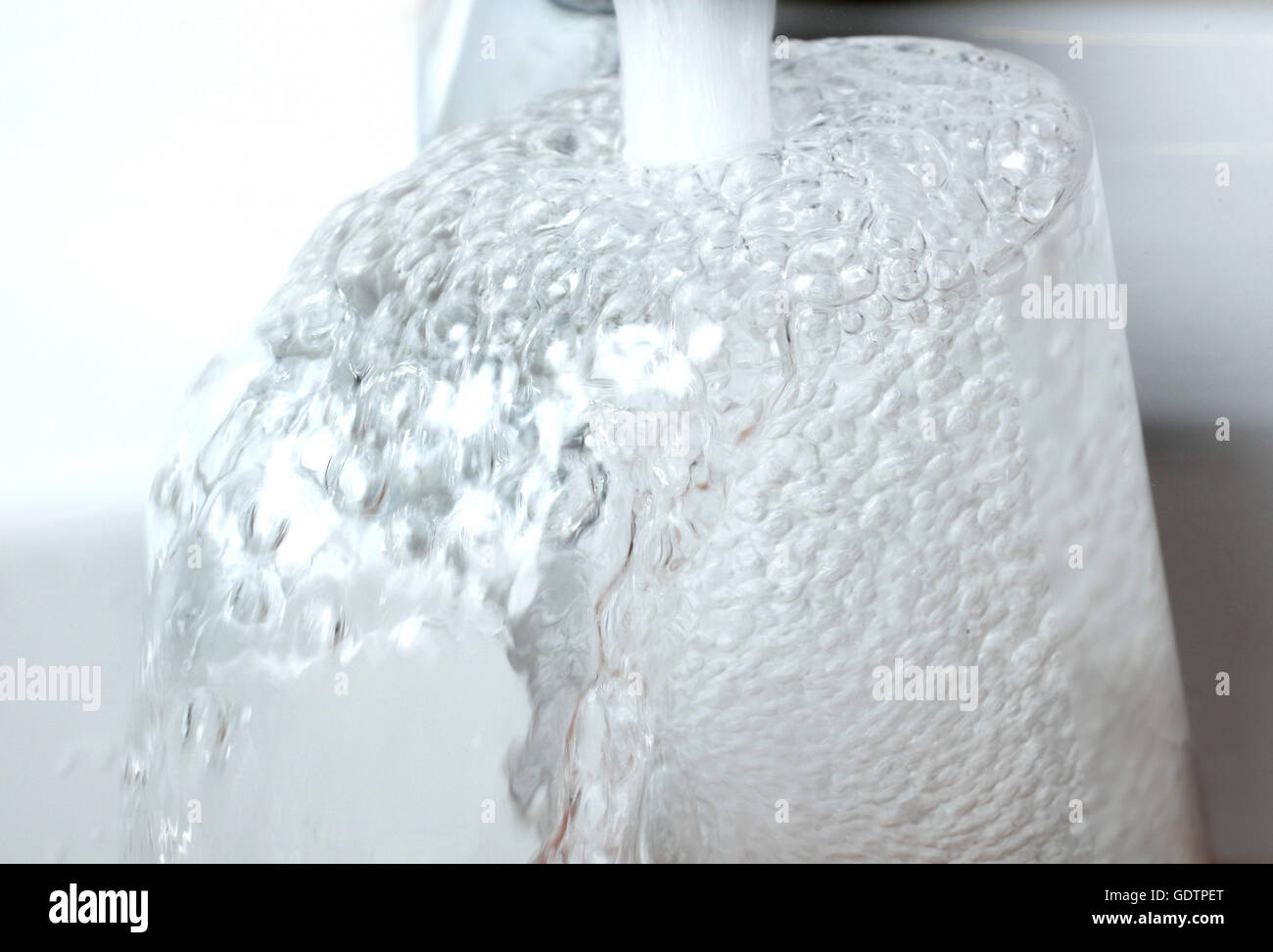 05 02 12 fresh sparkling water in water glass hi-res stock photography ...