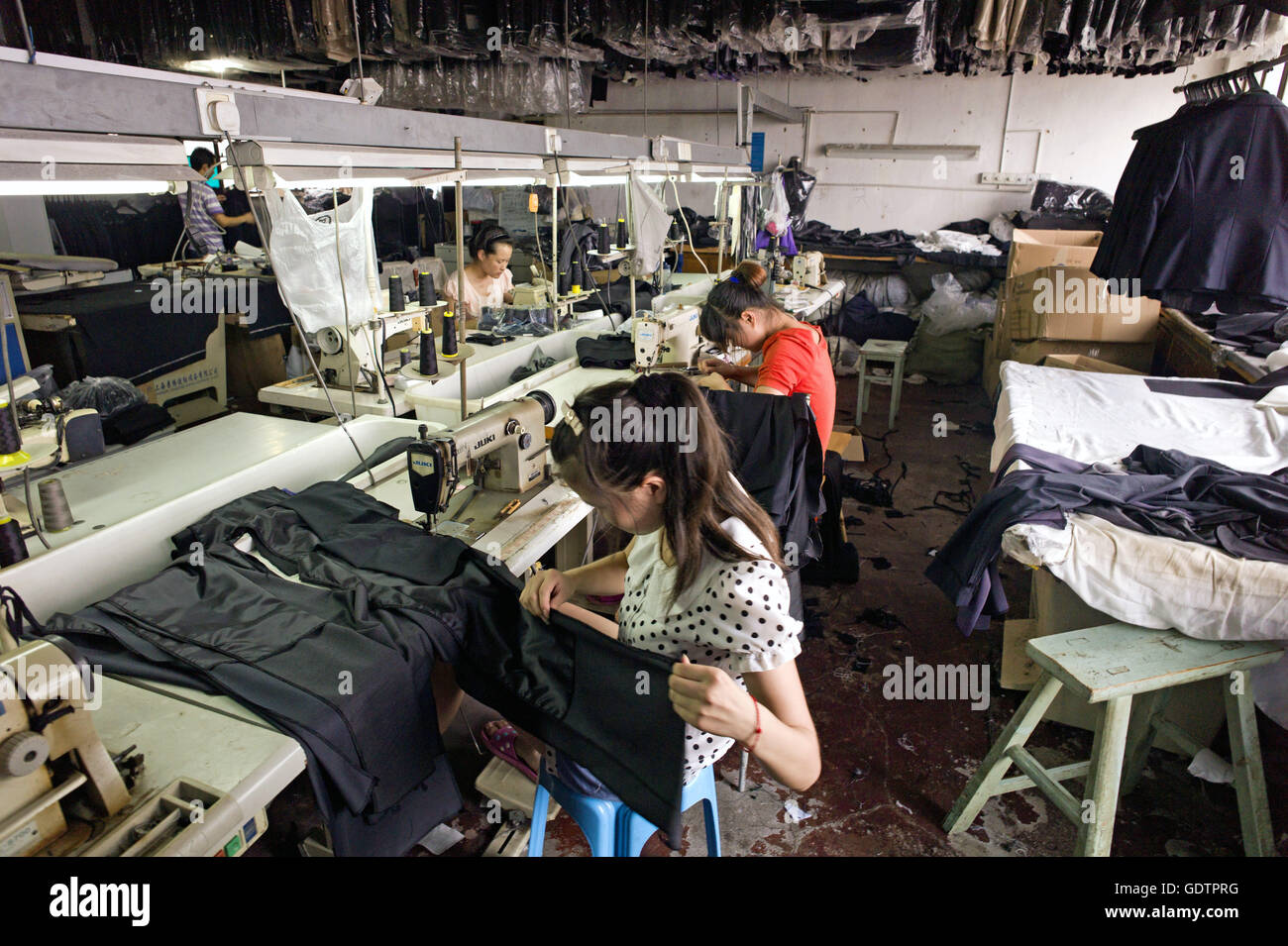 China Garment Factory Stock Photos & China Garment Factory Stock Images ...