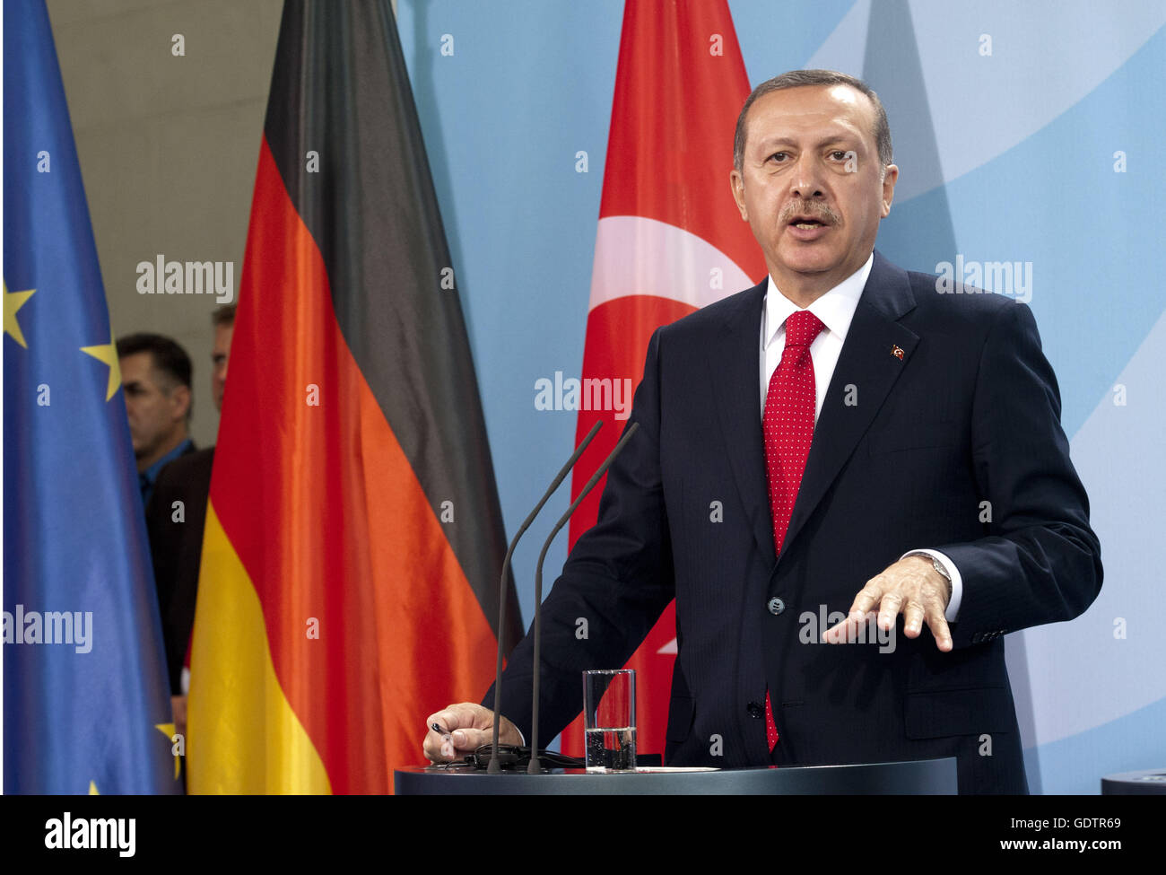 Erdogan europe hi-res stock photography and images - Alamy