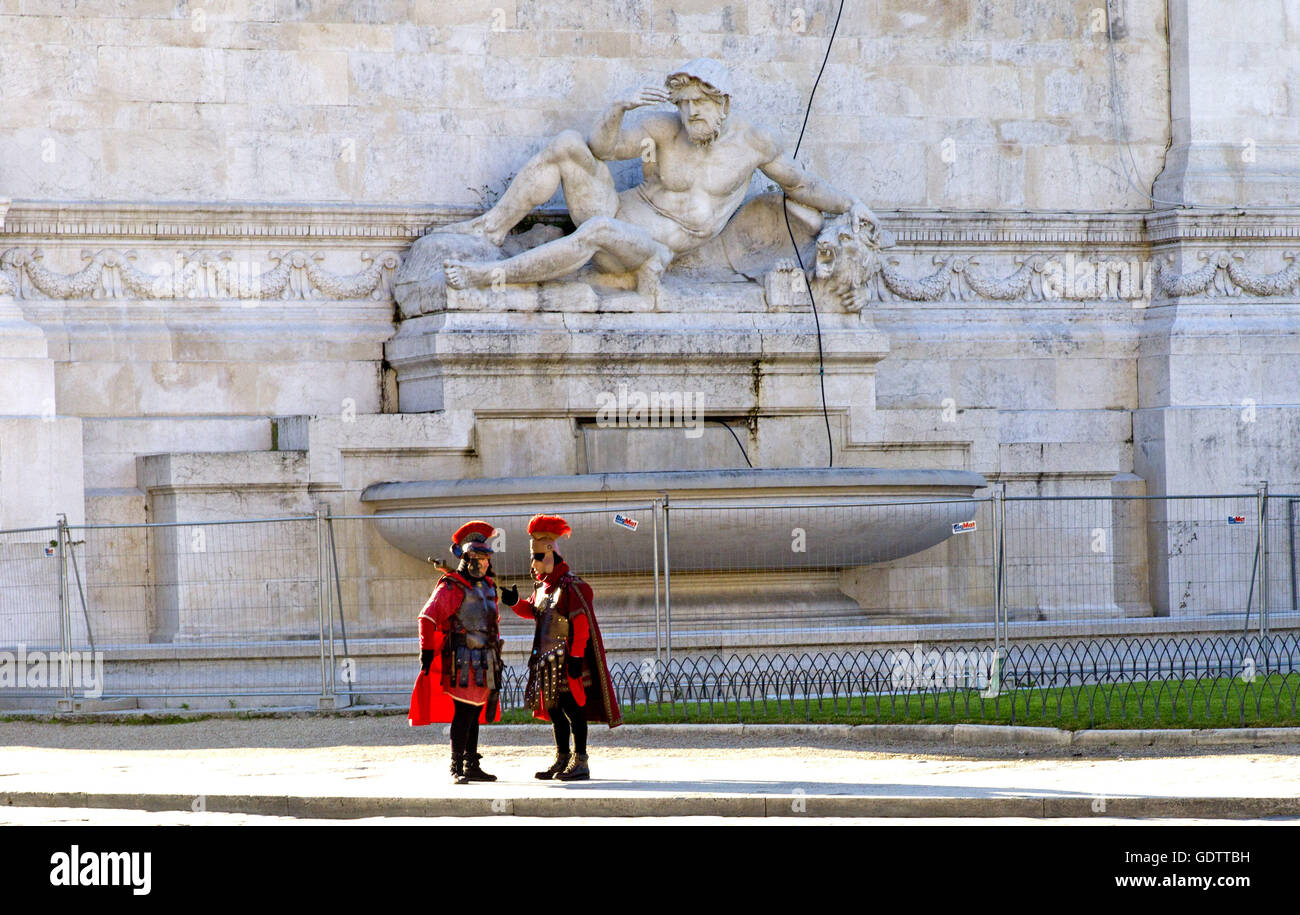 Roman legionaries actors hi-res stock photography and images - Alamy