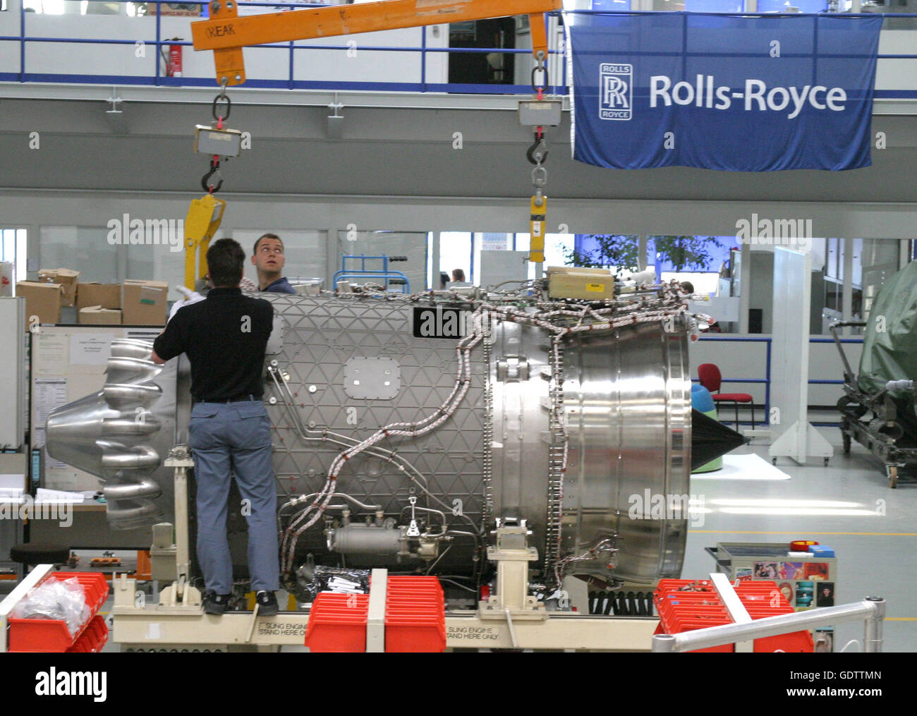 Rolls-Royce engine assembly Stock Photo - Alamy