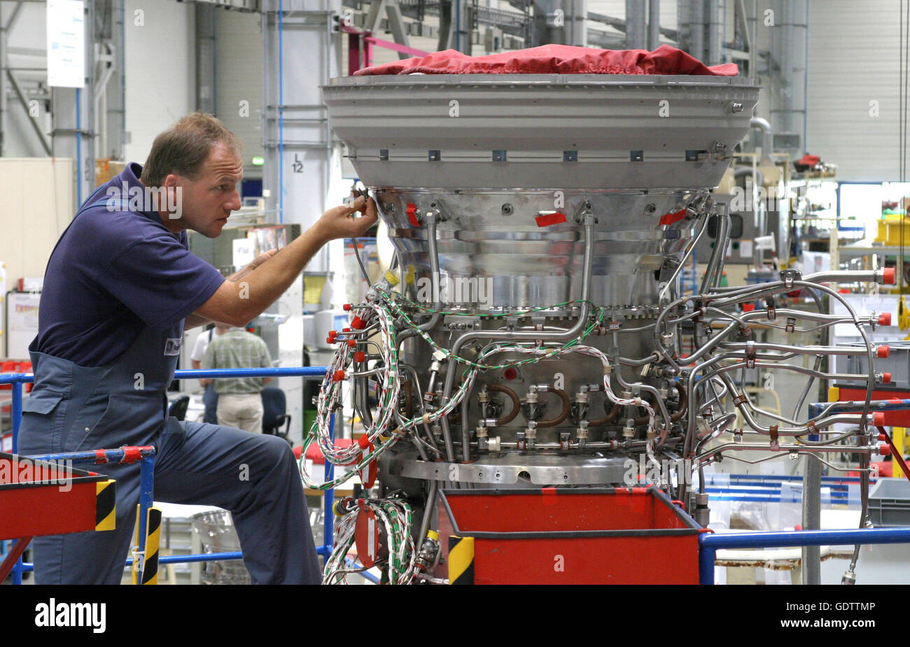 Engine assembly hi-res stock photography and images - Alamy