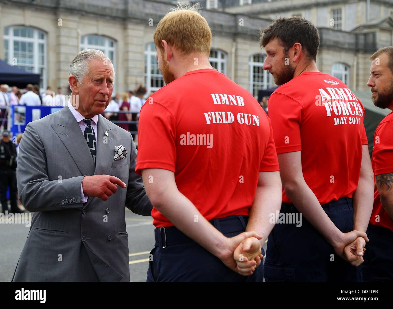 Devonport gun team hi-res stock photography and images - Alamy