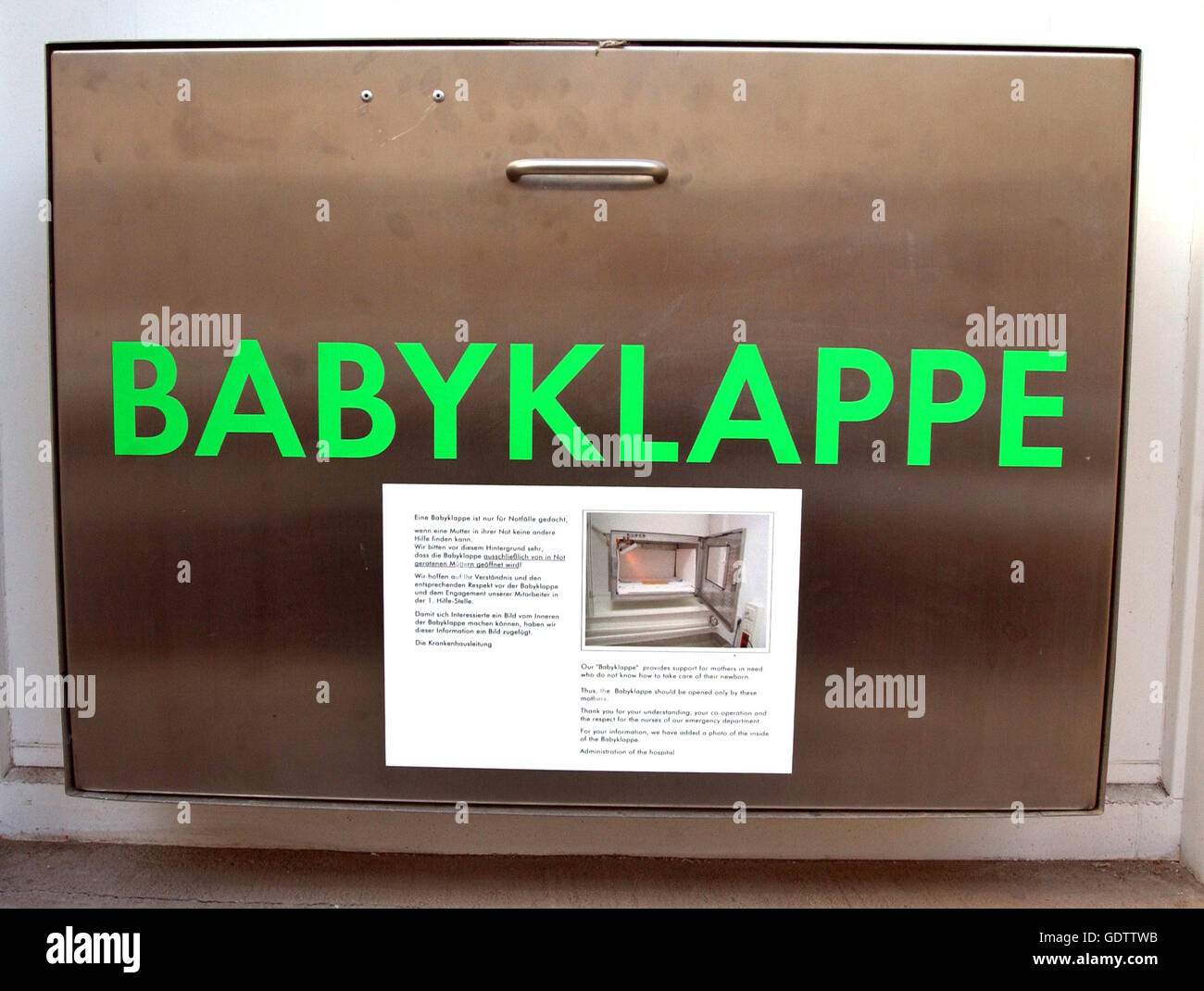 Baby hatch hospital hi-res stock photography and images - Alamy