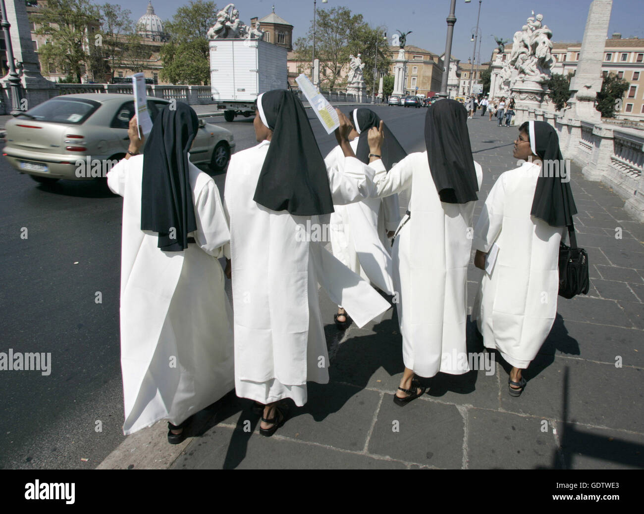 Sisters in Rome Stock Photo - Alamy