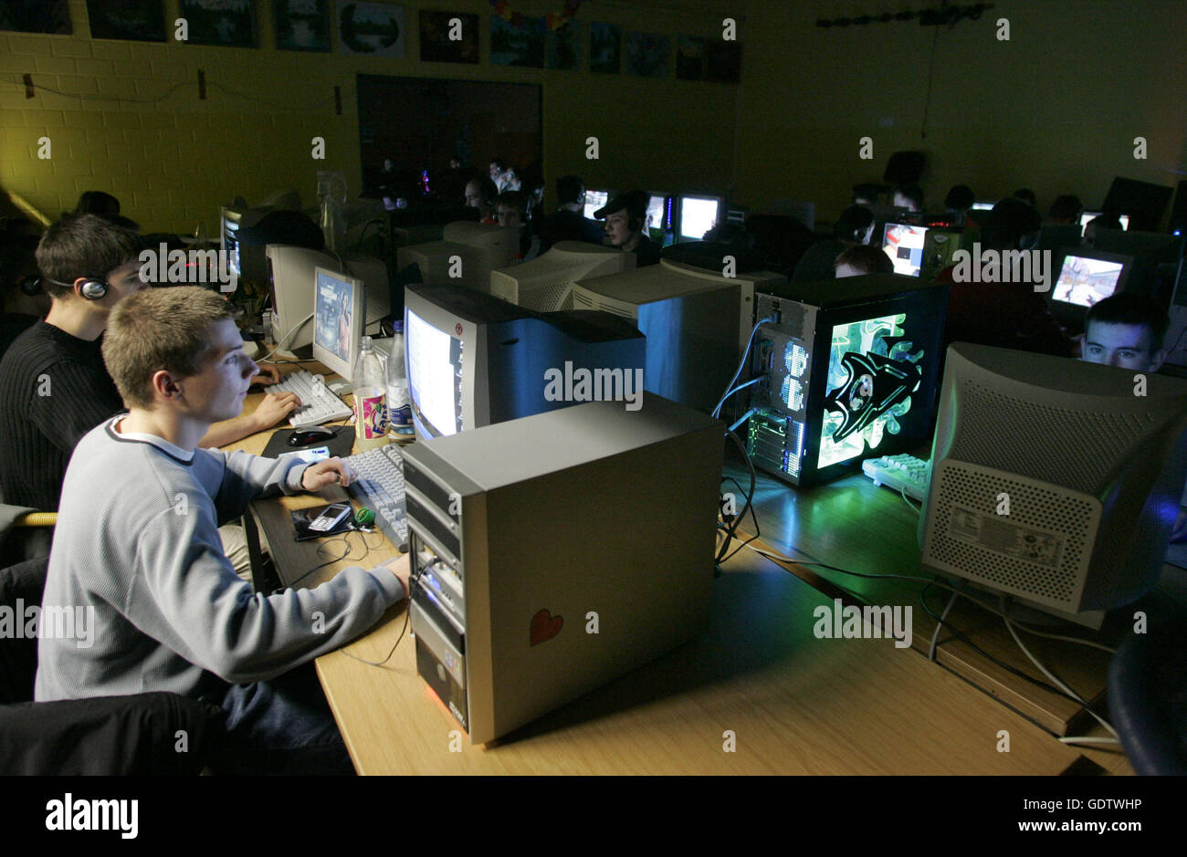 Wlan party hi-res stock photography and images - Alamy
