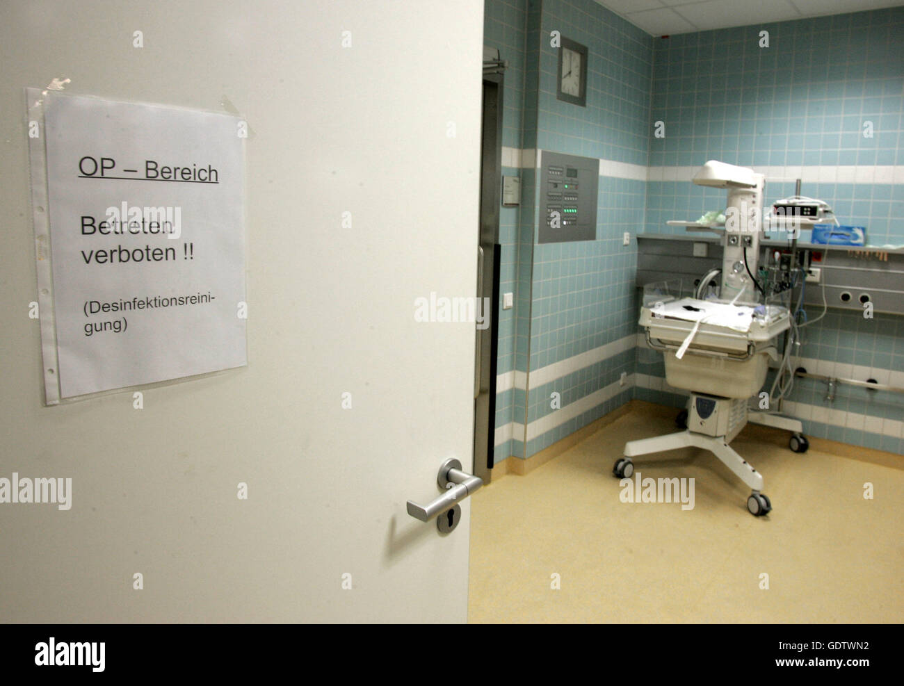 The operating room of the obstetrics department Stock Photo - Alamy