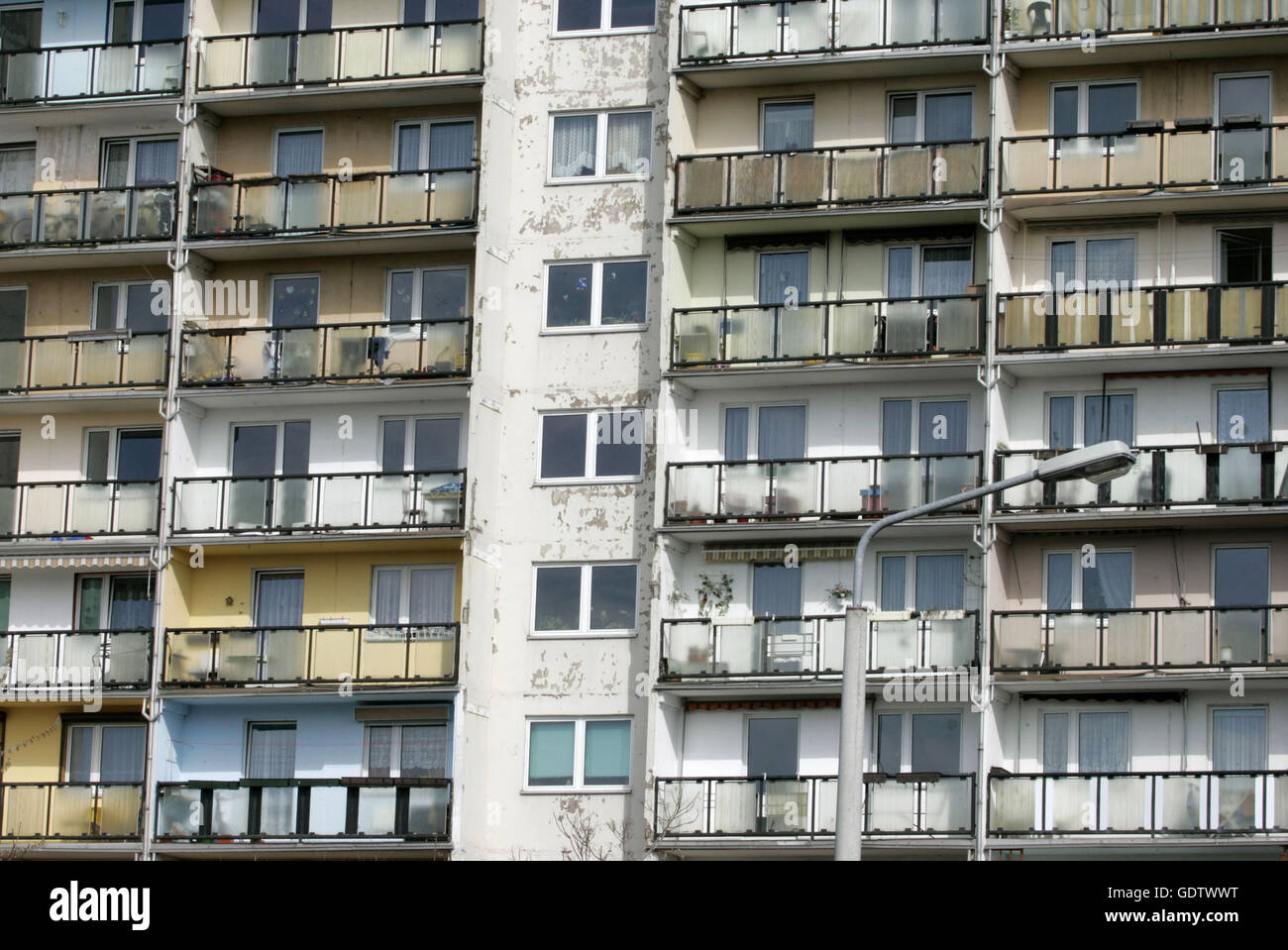 Prefabricated housing block hi-res stock photography and images - Alamy