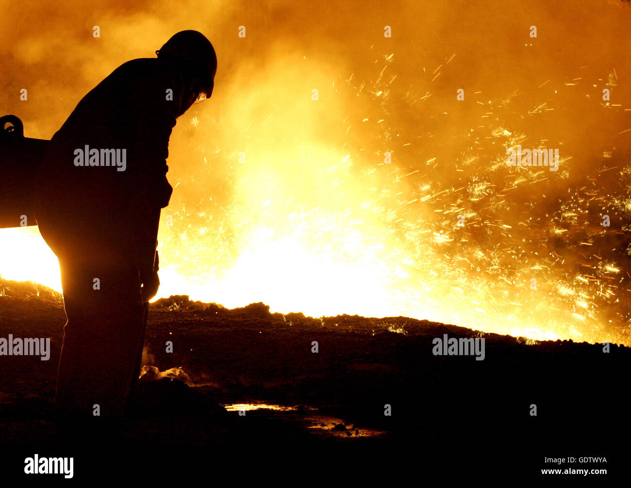 Steel tapping at EKO Stahl Stock Photo - Alamy