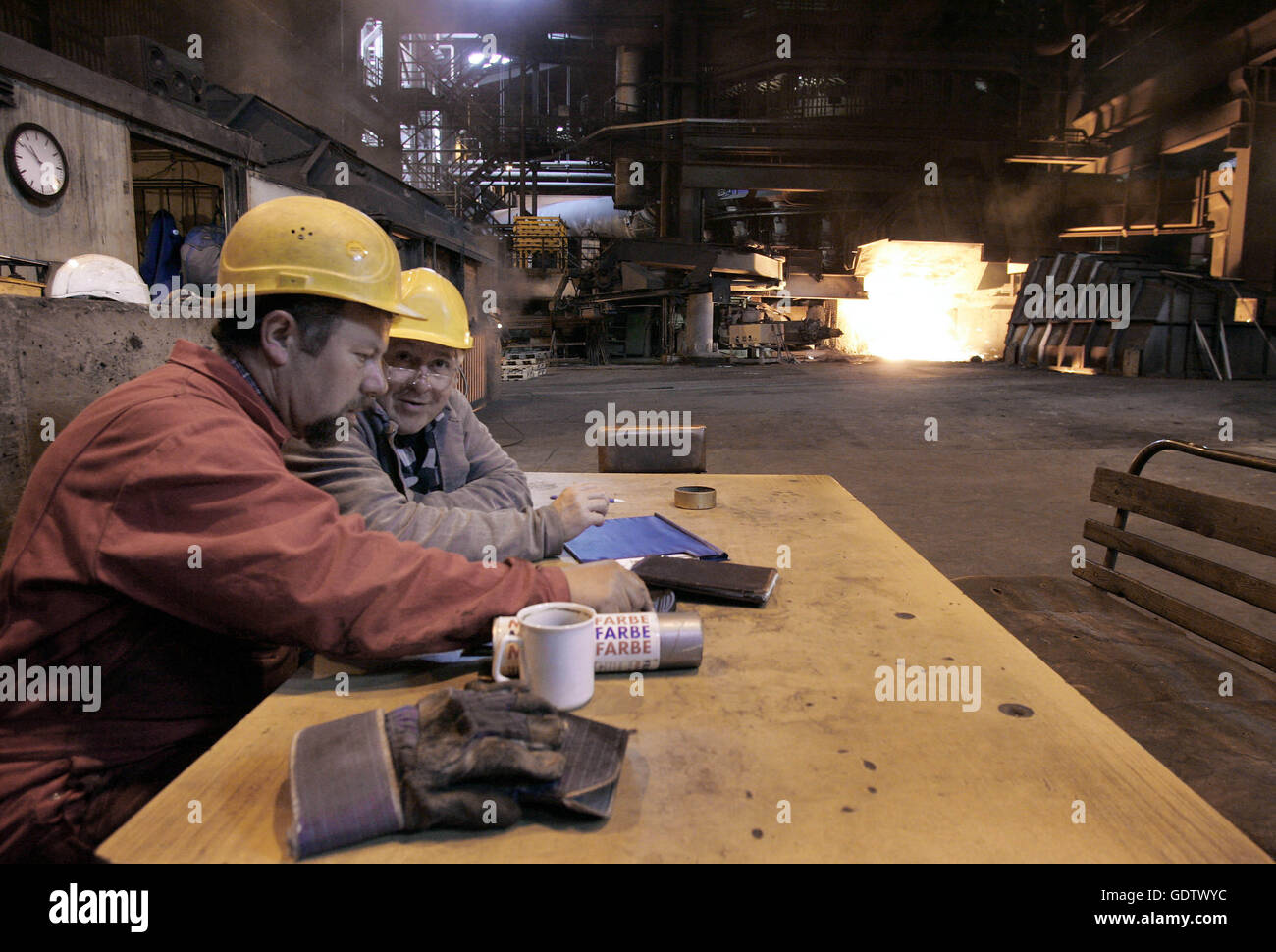 Steel tapping at EKO Stahl Stock Photo - Alamy