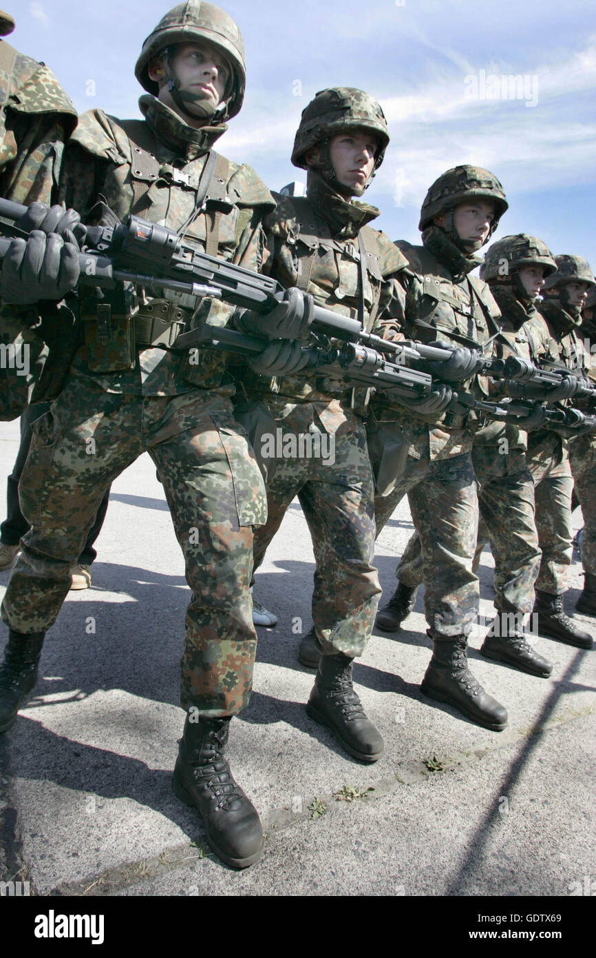 German Armed Forces Soldiers High Resolution Stock Photography and ...