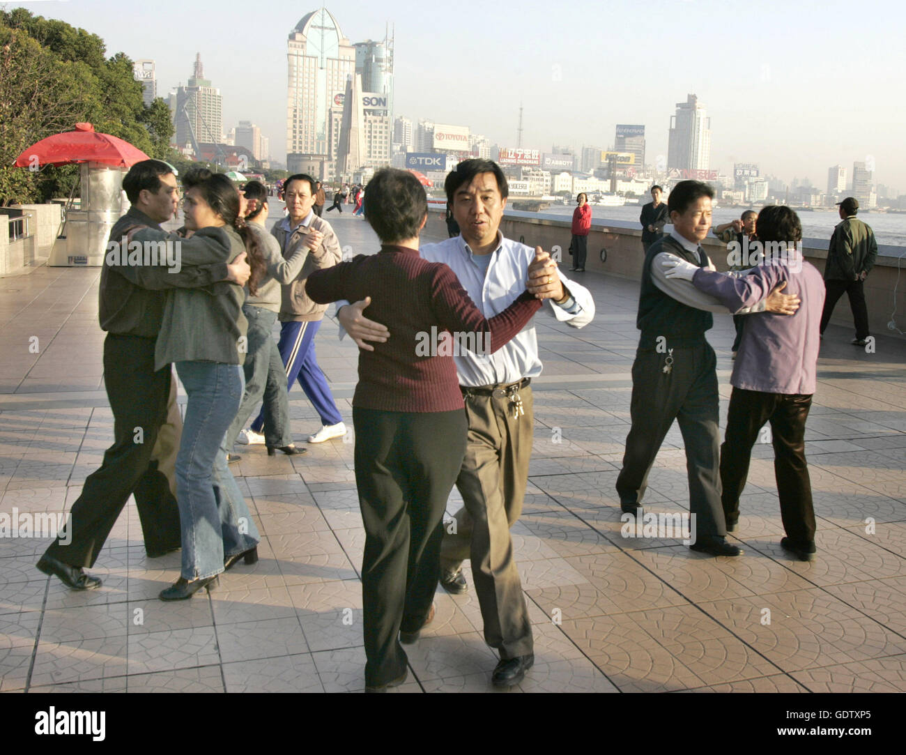 Dancing, the bund shanghai hi-res stock photography and images - Alamy