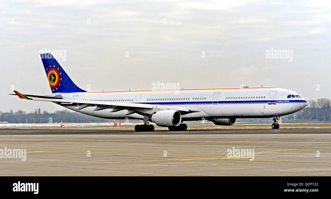 Airbus a330 322 hi-res stock photography and images - Alamy