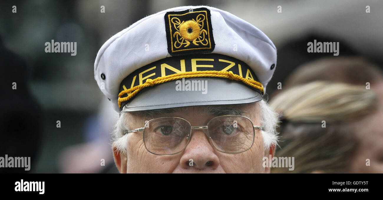 Venice economy hi-res stock photography and images - Alamy