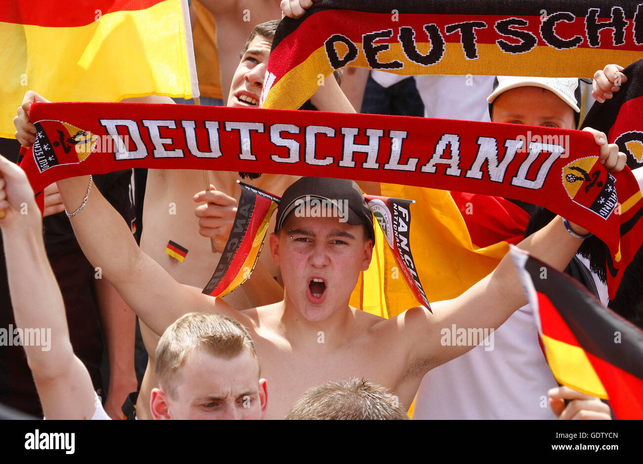 German soccer fans cheer fifa hi-res stock photography and images - Alamy