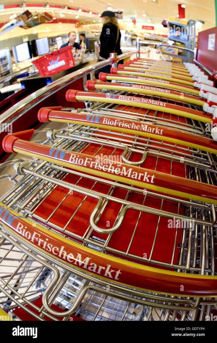 Berlin health store hi-res stock photography and images - Alamy