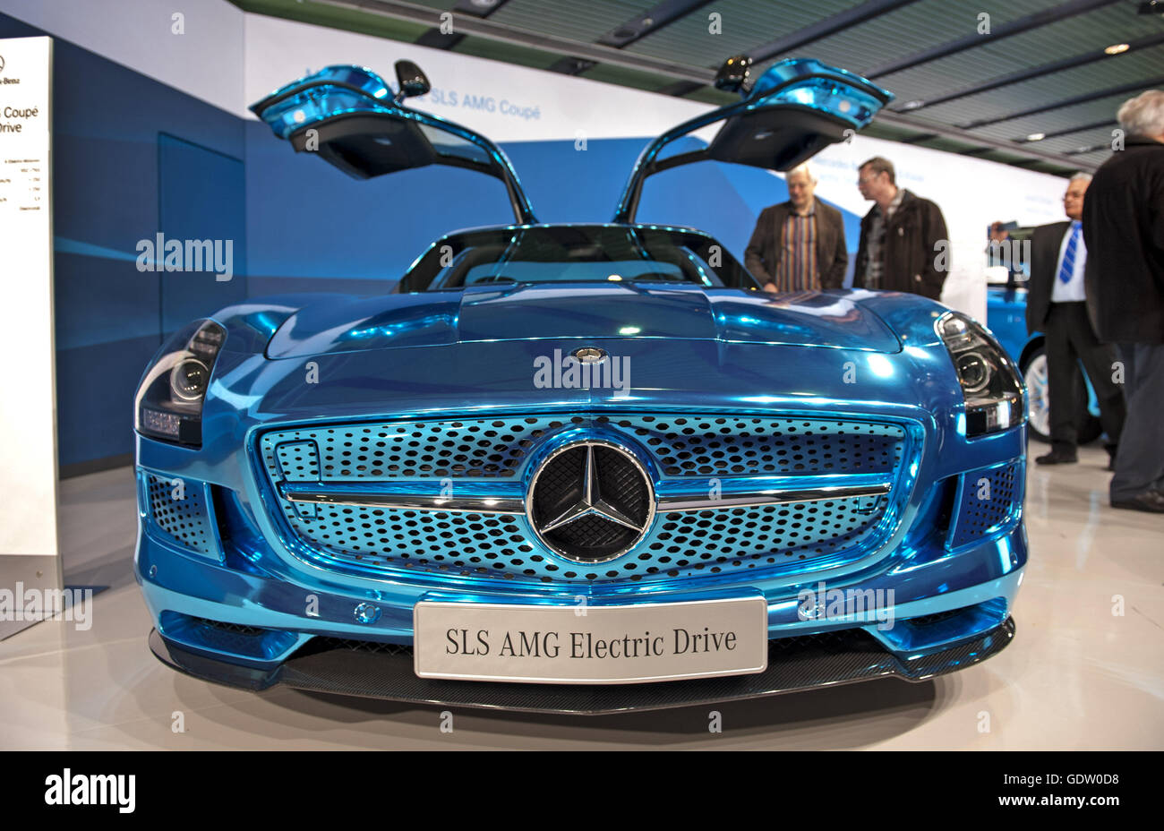 Amg emblem hi-res stock photography and images - Alamy