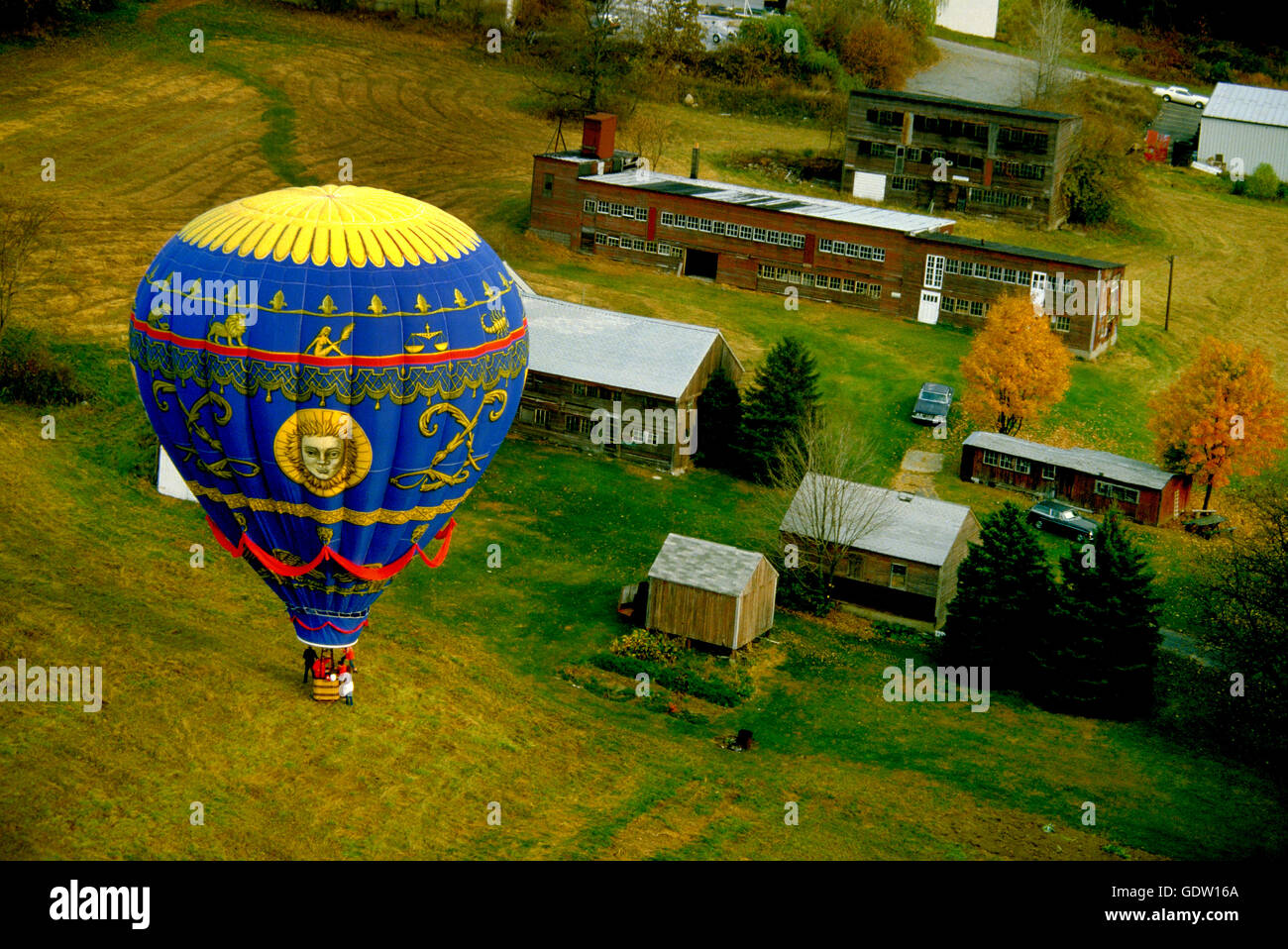 First manned balloon flight hi-res stock photography and images - Alamy
