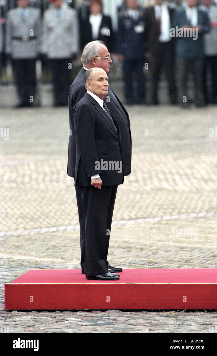 Kohl mitterrand hi-res stock photography and images - Alamy