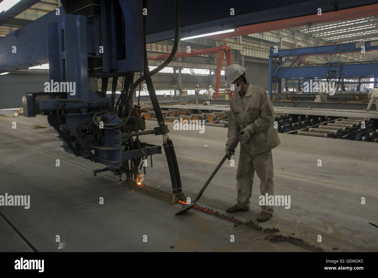Worker inside a ship hi-res stock photography and images - Alamy