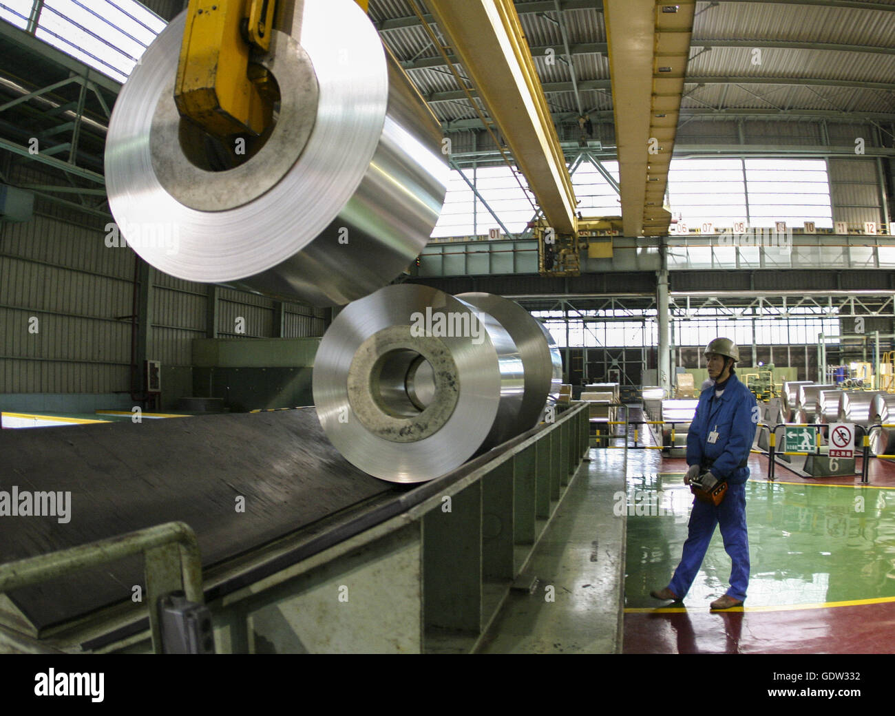 A factory worker Stock Photo - Alamy